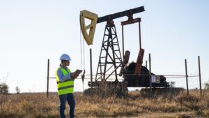 What is Petroleum: Definition, Formation, Constituents, Types and Uses ...