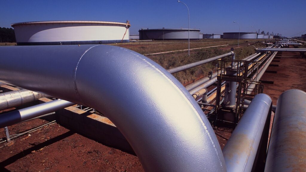 What is Petroleum: Definition, Formation, Constituents, Types and Uses ...